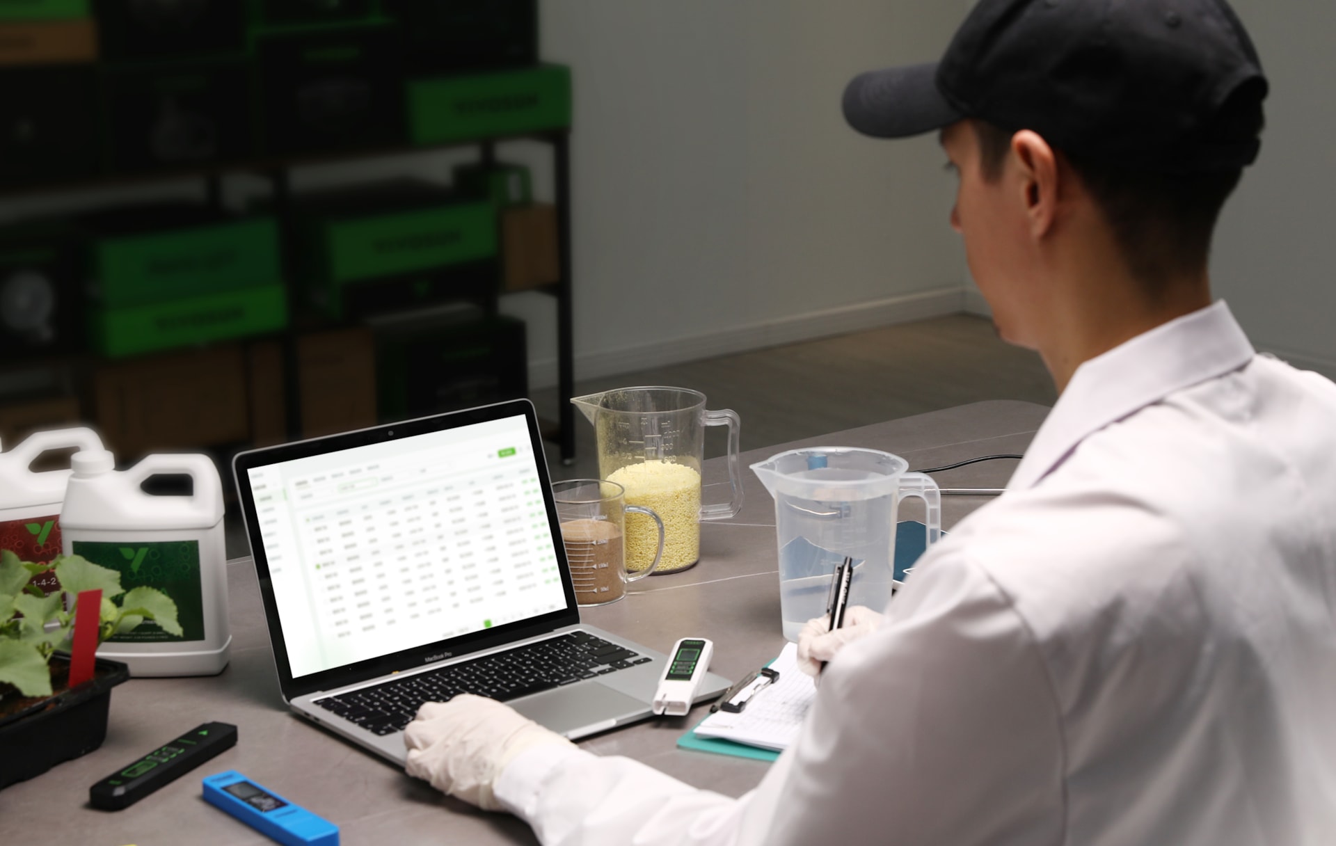 Vivosun VGrow Smart Grow Box | All-In-One Smart Grow Box